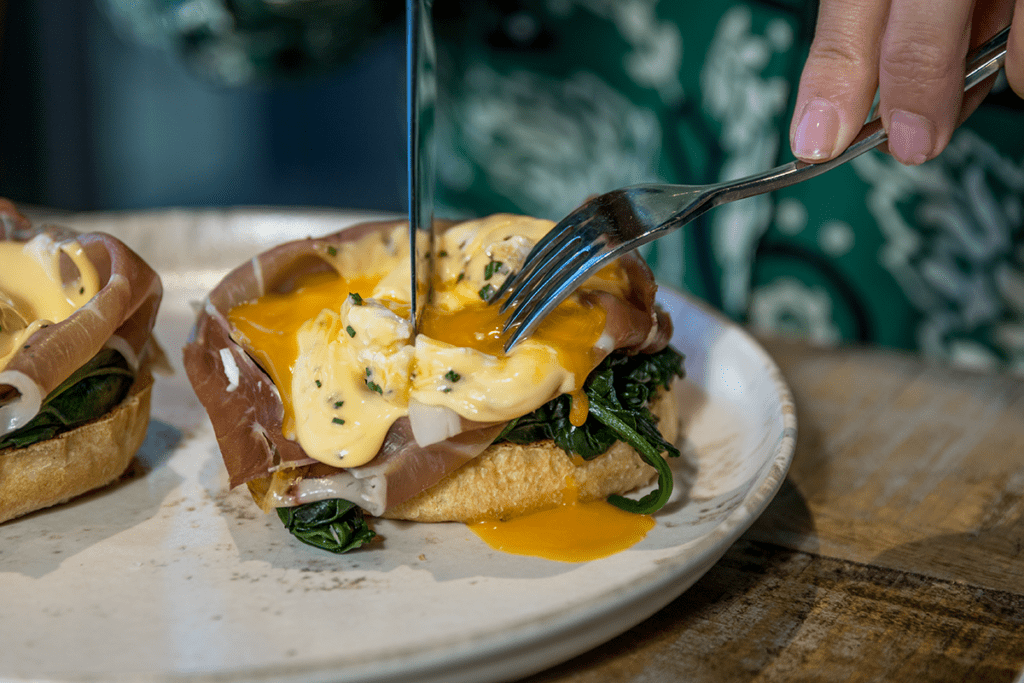 The Lake House – Eat | Drink | Stay | Play